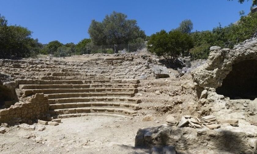 Αρχαίο δημόσιο κτήριο αποκαλύφθηκε κατά την αρχαιολογική έρευνα στη ...