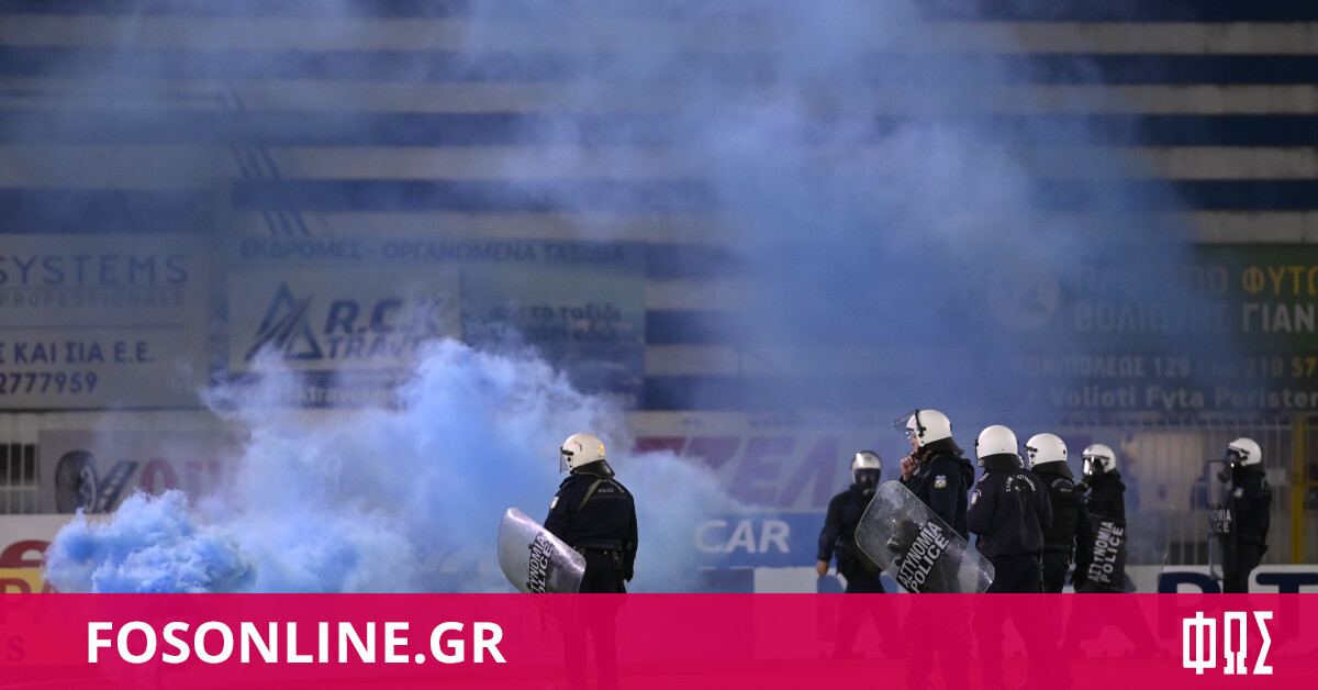 Ατρόμητος - Παναθηναϊκός: Εισβολή οπαδών στο γήπεδο - Διακοπή του αγώνα ...