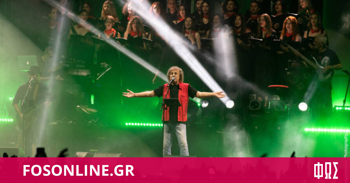 50 χρόνια Βασίλης Παπακωνσταντίνου-Extra συναυλία στο Κατράκειο Θέατρο ...