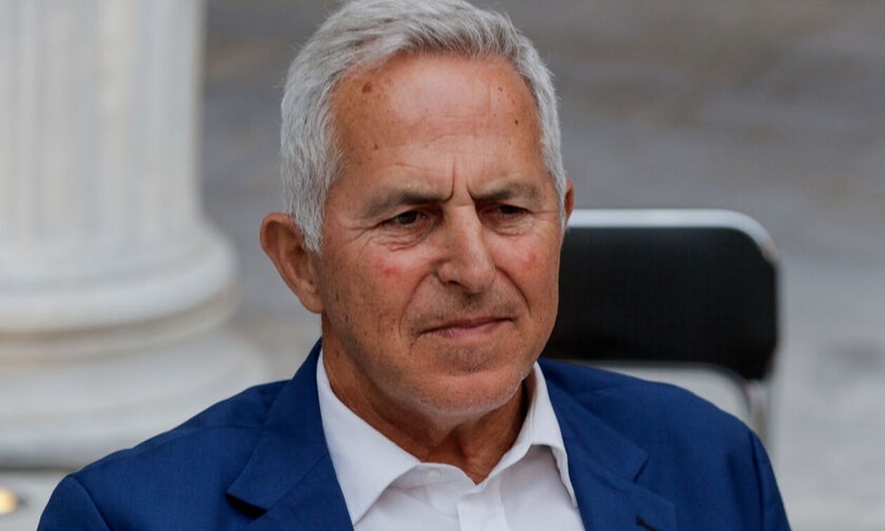 ΣΥΡΙΖΑ για Αποστολάκη: Ντροπιαστική αποστασία, η έδρα δεν του ανήκει ...